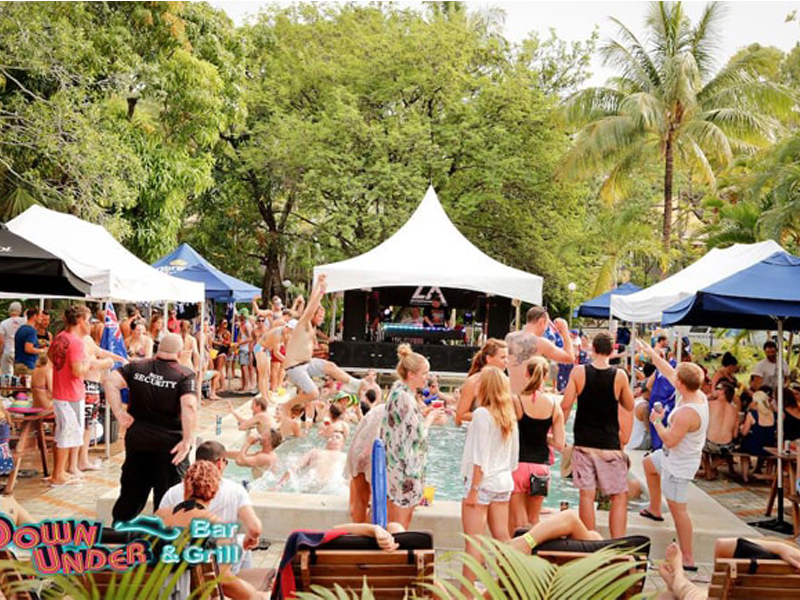 Base Backpackers Airlie Beach | Official Airlie Beach Schoolies ...